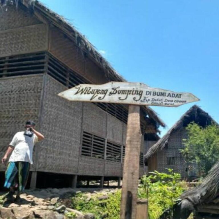 Sejarah Kampung Dukuh Cikelet Garut Yang Sangat Menarik Perhatian ...